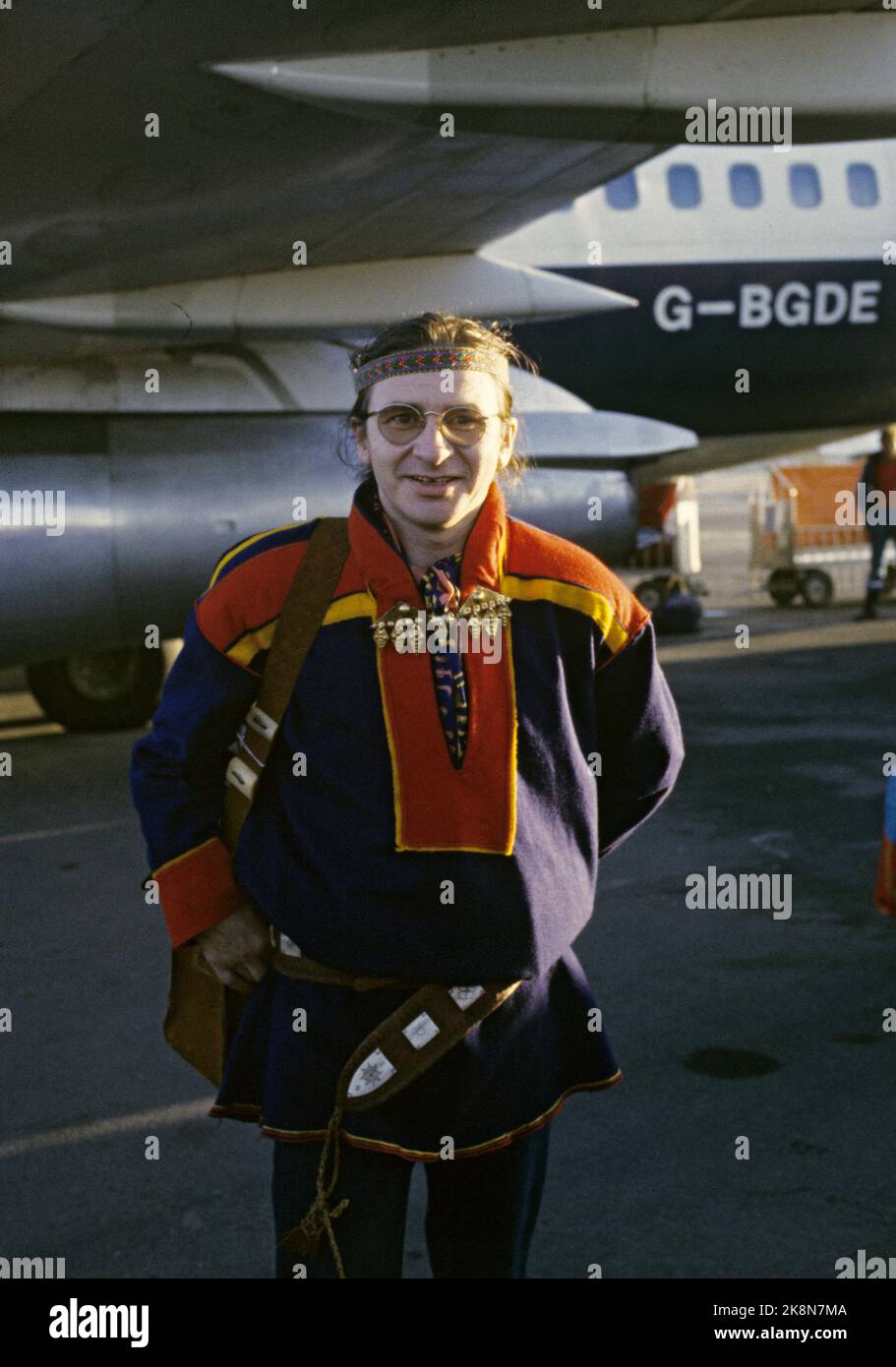 Oslo 19841211 sami activist nils somby arrives at oslo photo hi-res ...