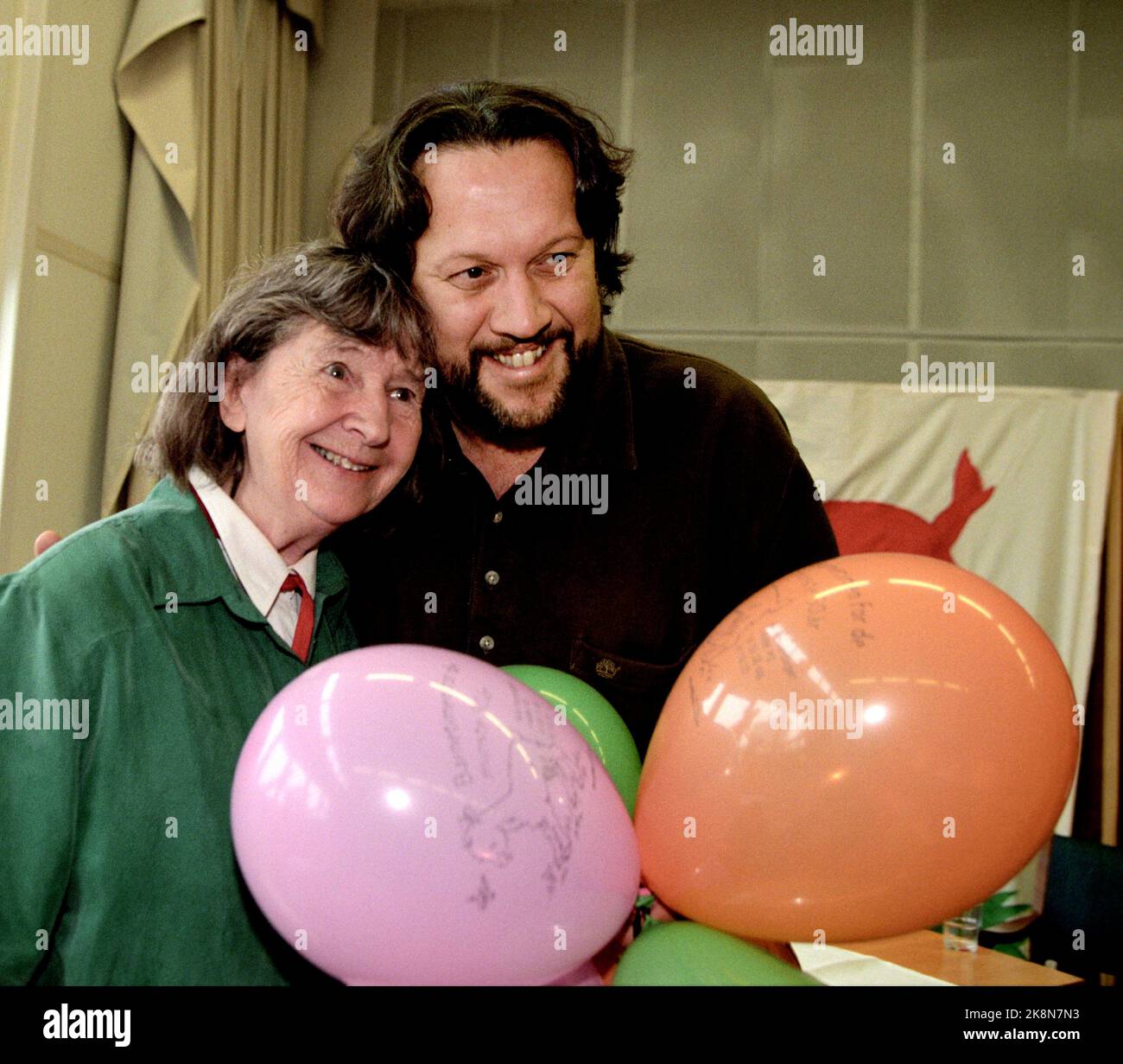 Knut falch ntb happiness anniversaries balloons radio programs hi-res ...