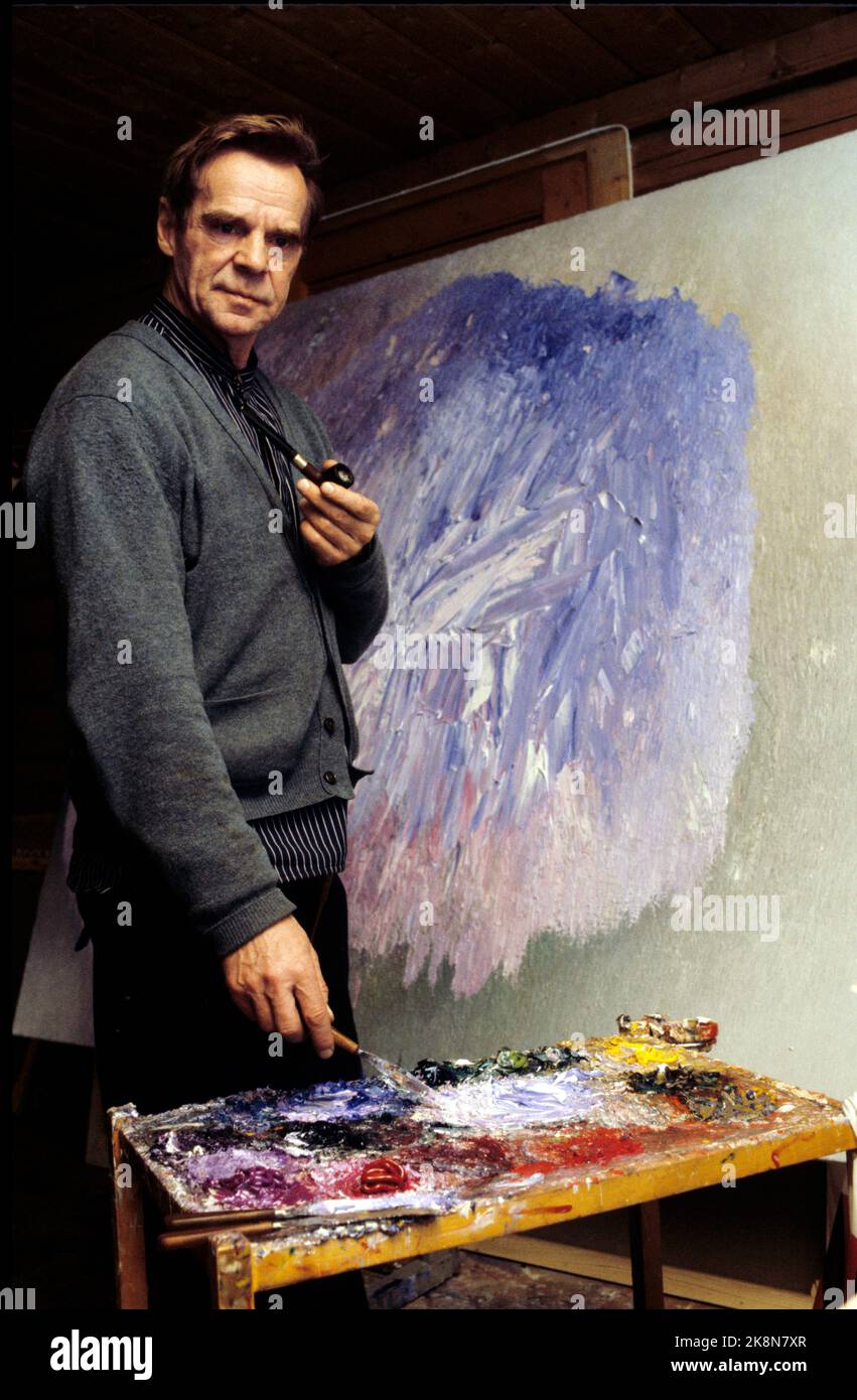 Painter jakob weidemann while working in his studio photo hi-res stock ...