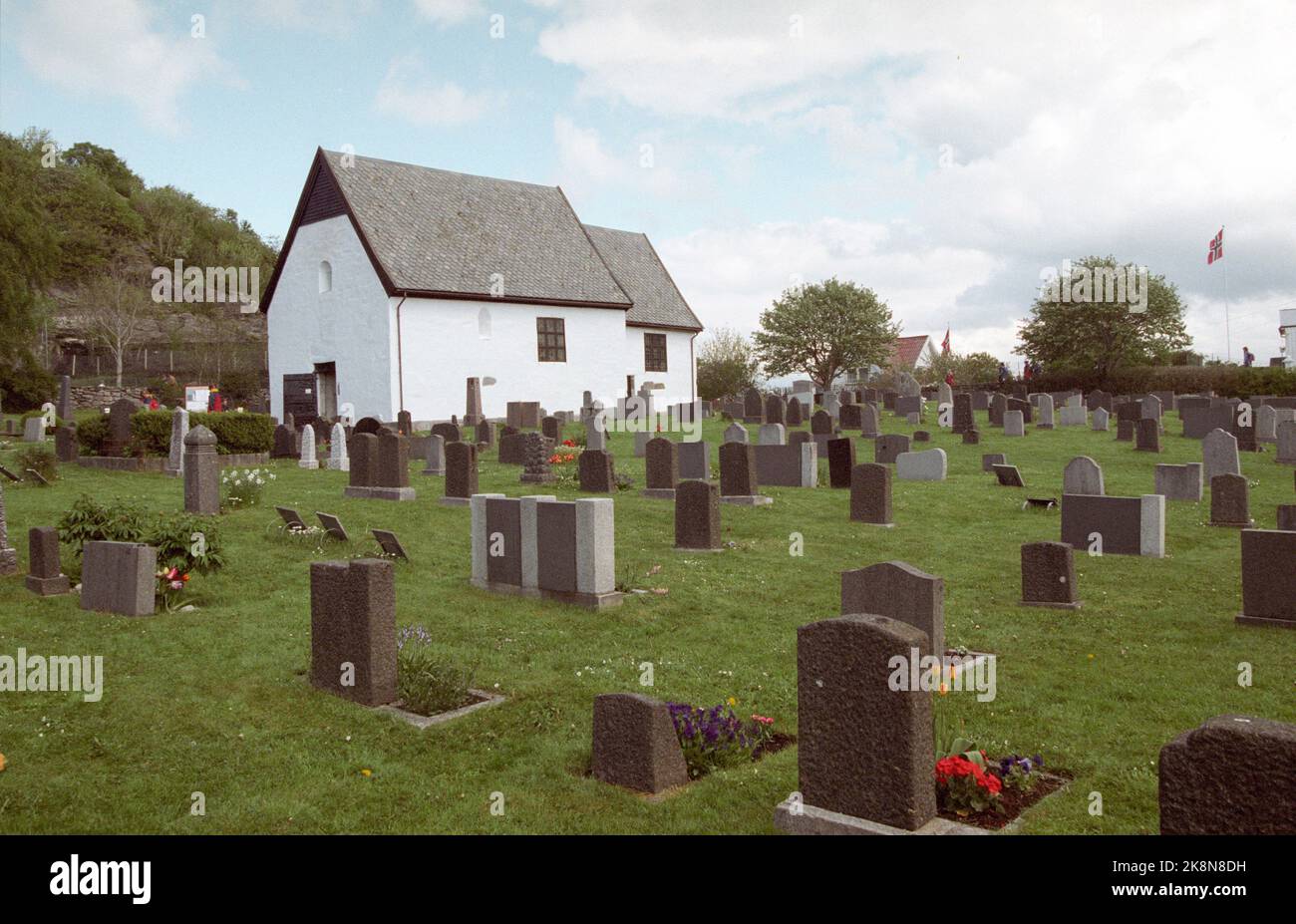 Morten hval ntb ntb architecture exterior cemeteries churches hi-res stock photography and ...