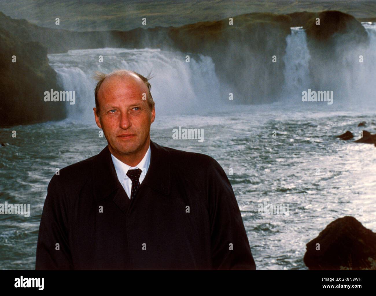 Official royal portrait hi-res stock photography and images - Alamy