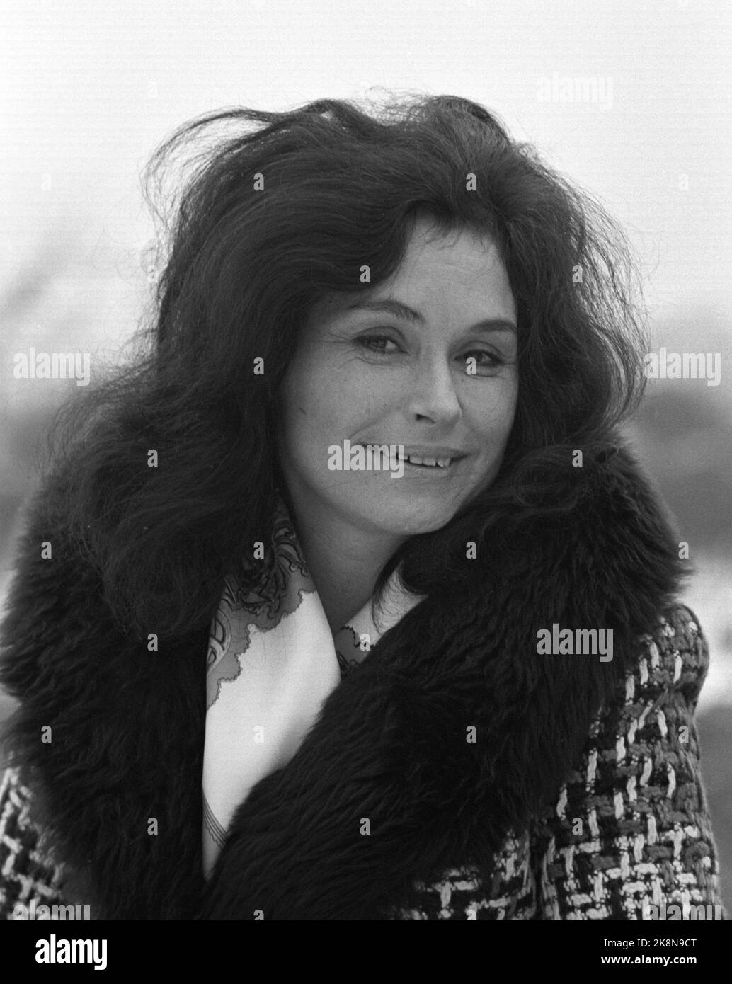 Oslo on March 27, 1971. Actor Ingerid Vardund in front of the National Theater where she will ...