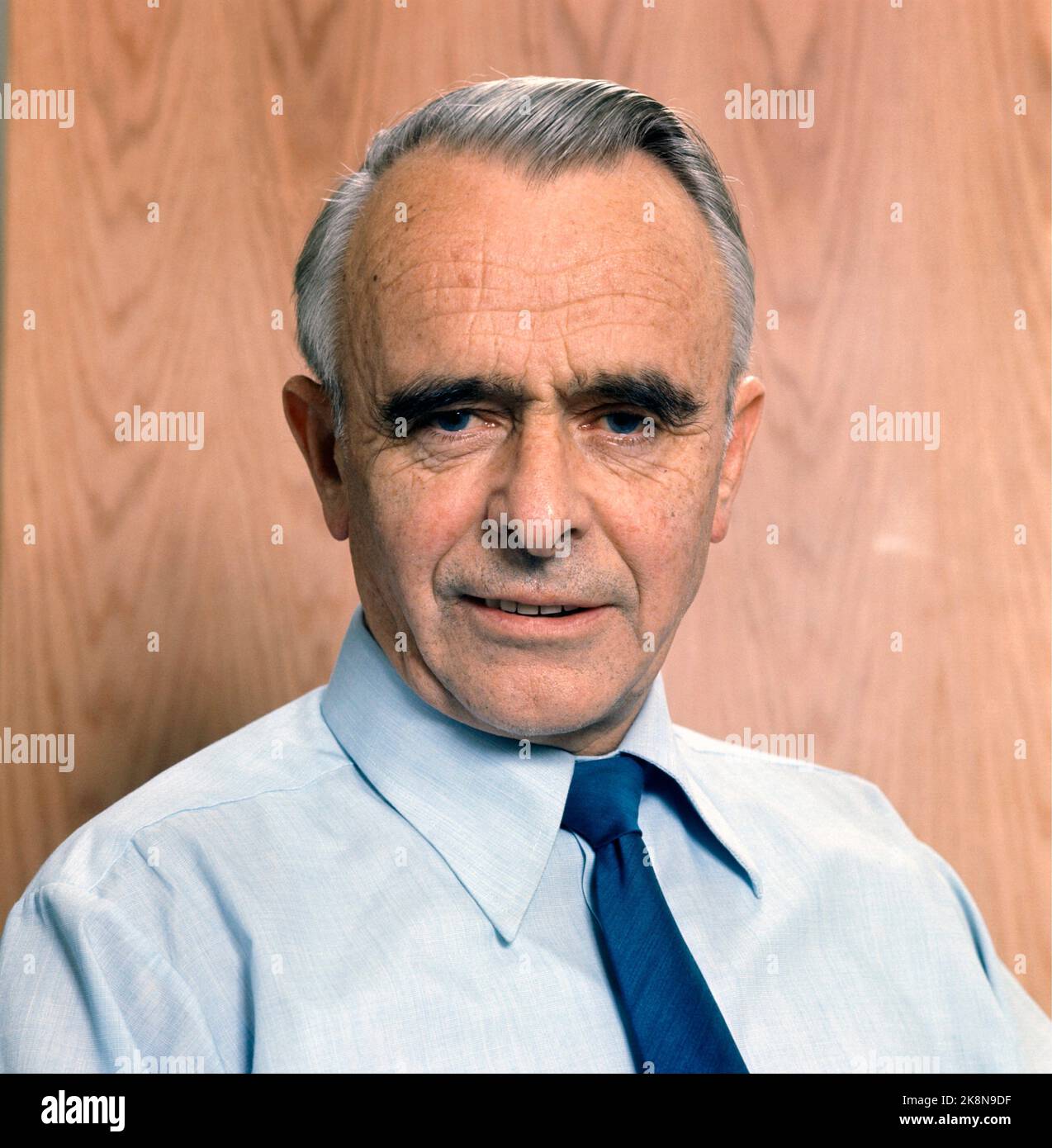 Ceo of nrk portrait photo henrik laurvik ntb alone portrait hi-res ...