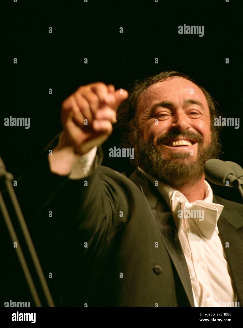 Oslo 19940517 Opera singer Luciano Pavarotti holds a concert in Oslo ...