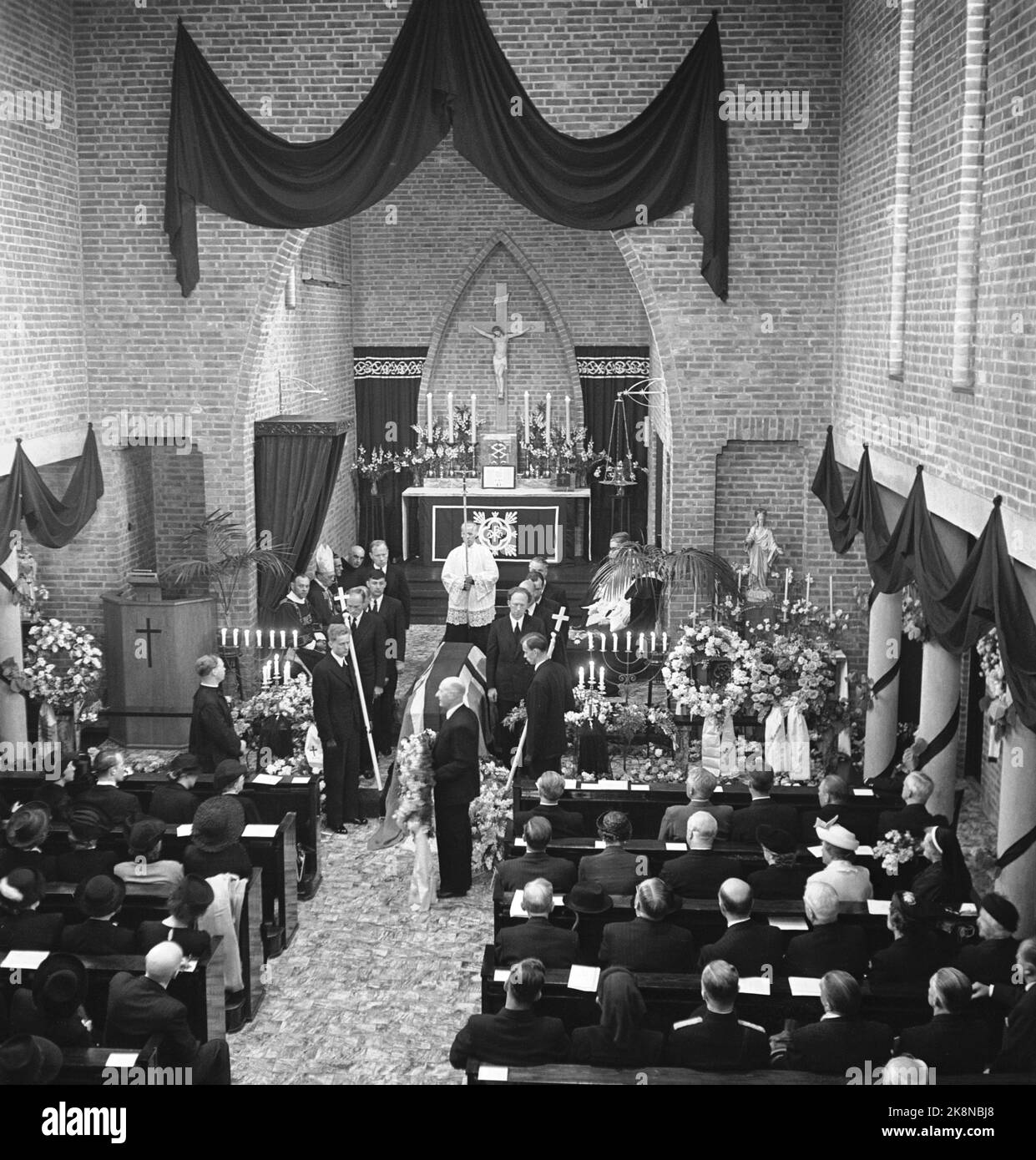 Hamar, June 15, 1949. Sigrid Undset's funeral in the Catholic St ...