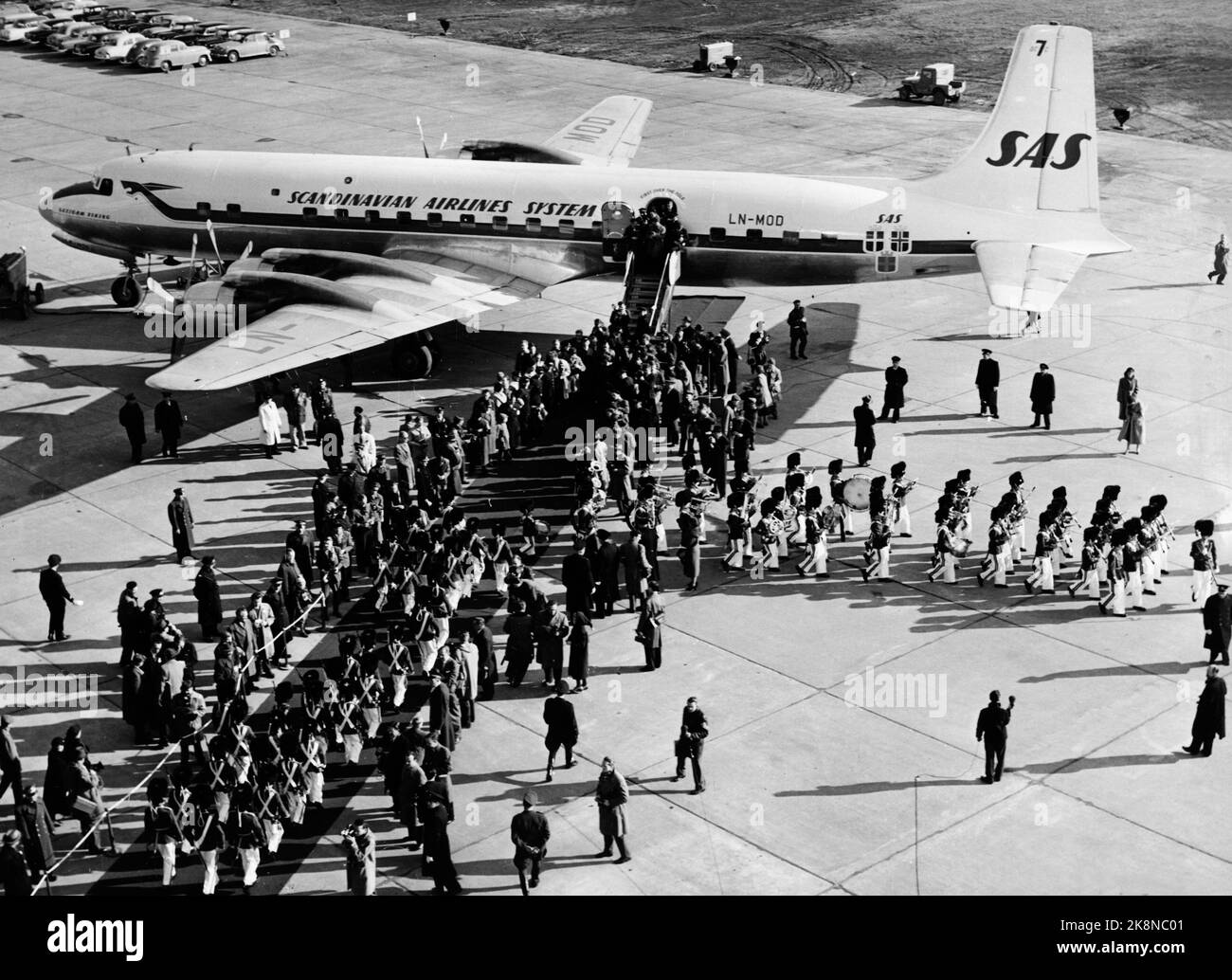 Copenhagen, Denmark: 19570224 SAS writes flight history by opening the ...