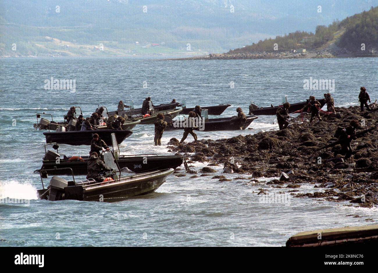 Molde April 28, 1990. The defense shows his battle force during King ...