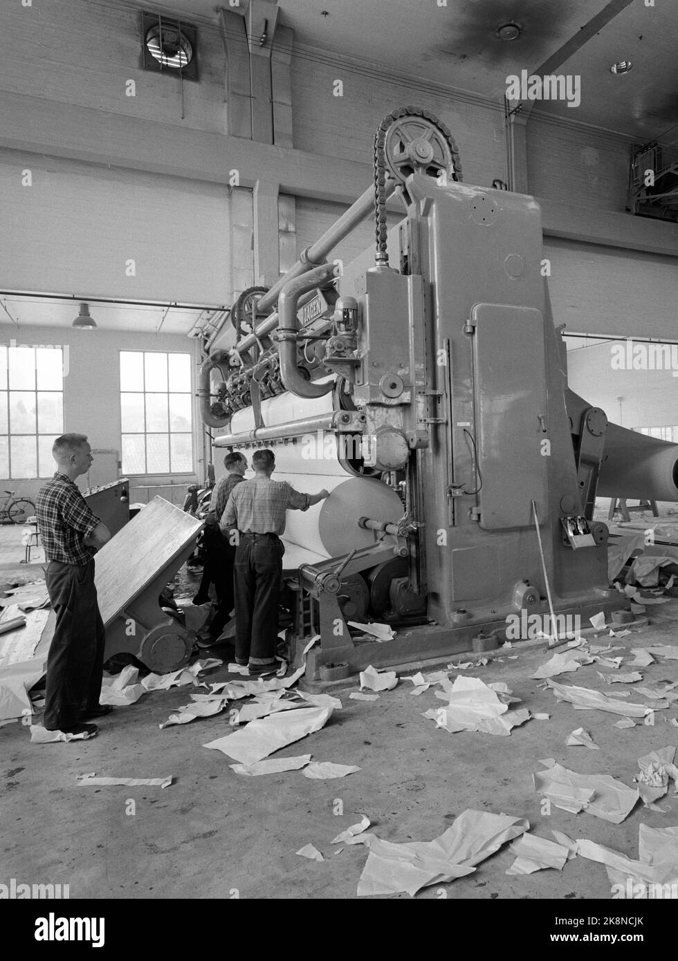 Skien 19590725 "Norway's largest and fastest paper machine". Cellulose ...