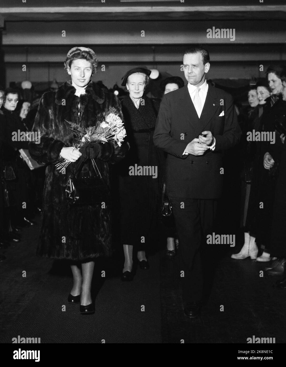 19540310 hi-res stock photography and images - Alamy