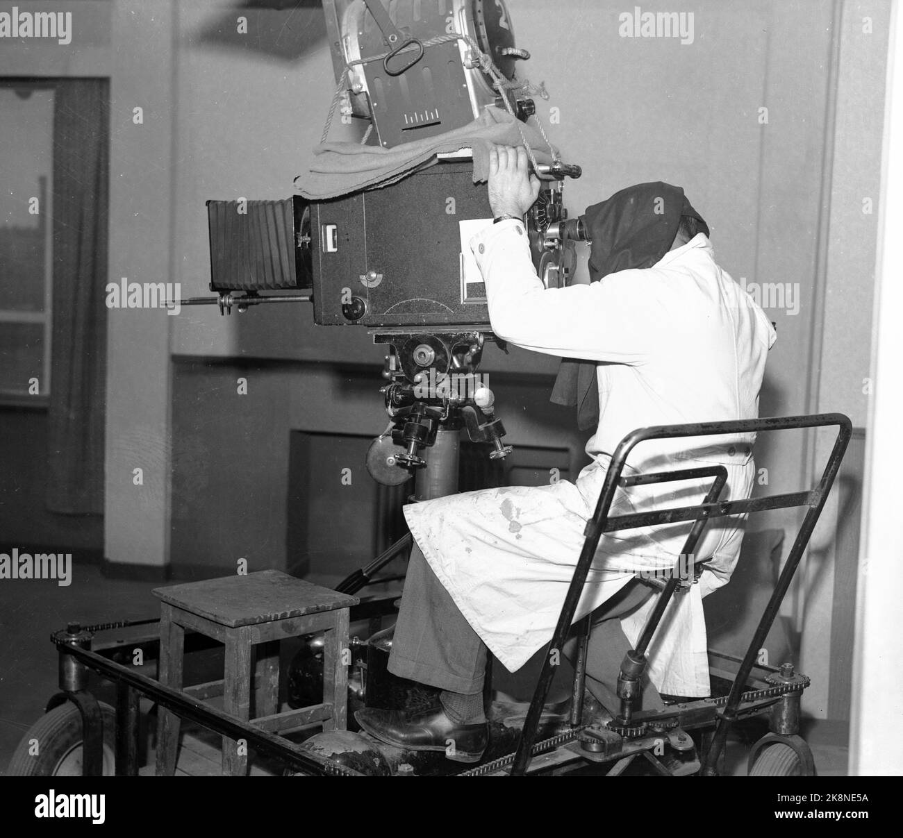 Ww2 cameras Black and White Stock Photos & Images - Alamy