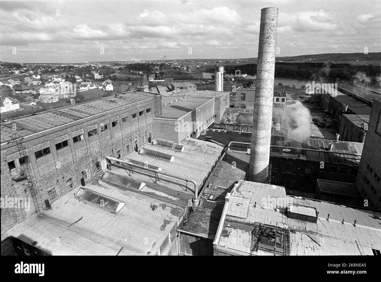 Overview picture factory pipes photo hi-res stock photography and ...