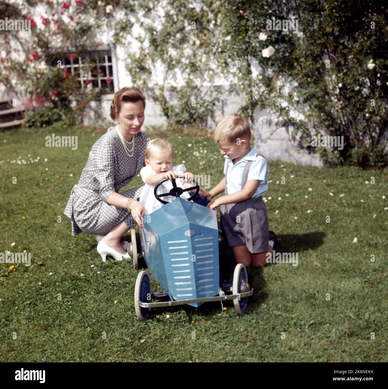 Mother ingeborg lorentzen hi-res stock photography and images - Alamy