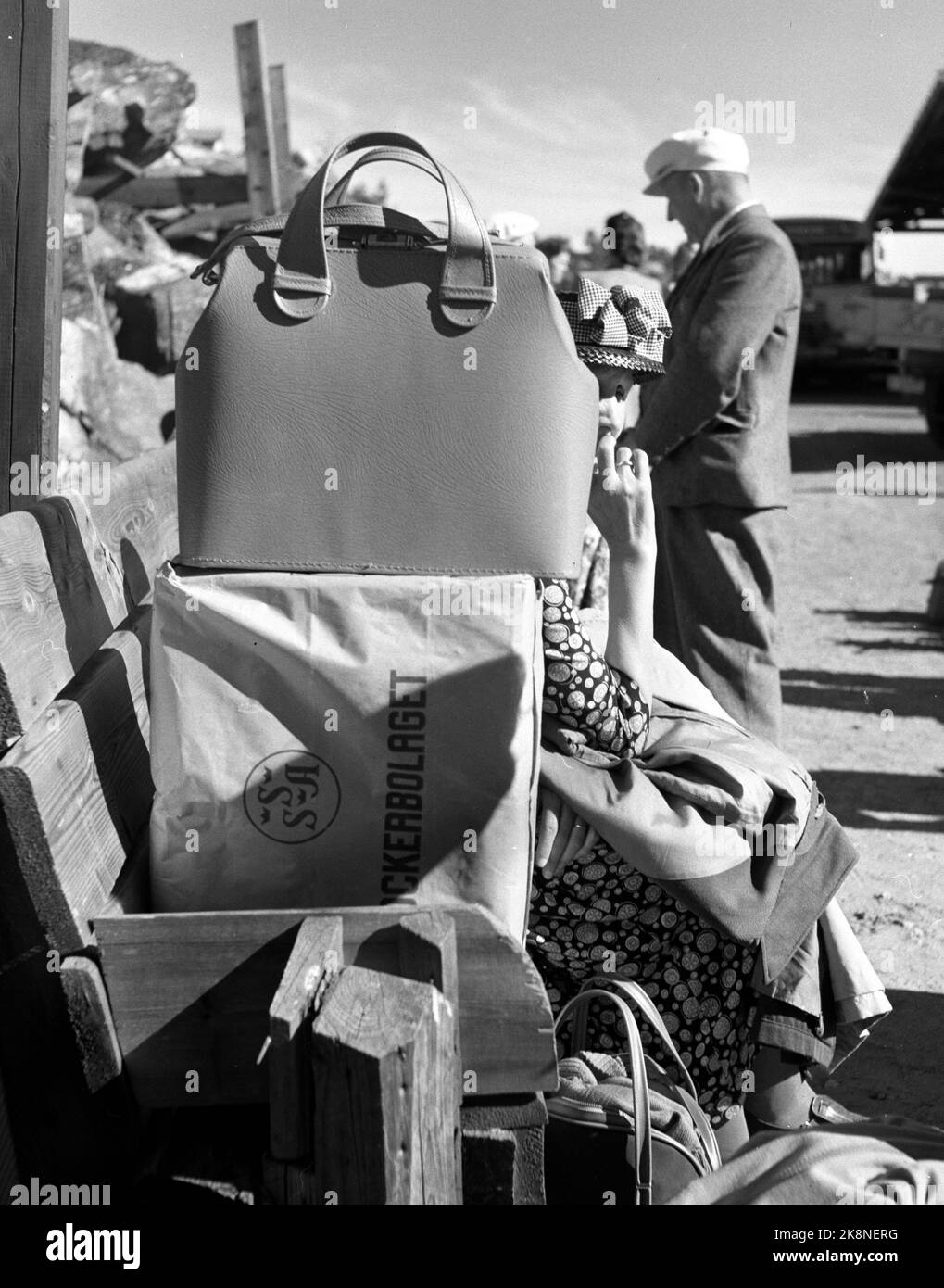 Sverre a borretzen current ntb border trade sugar bags hi-res stock photography and images - Alamy