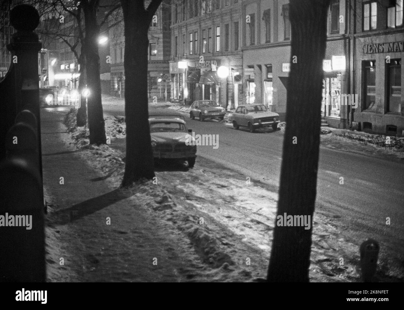 Oslo 19820224. Stenersgaten in Oslo, evening picture, night picture ...