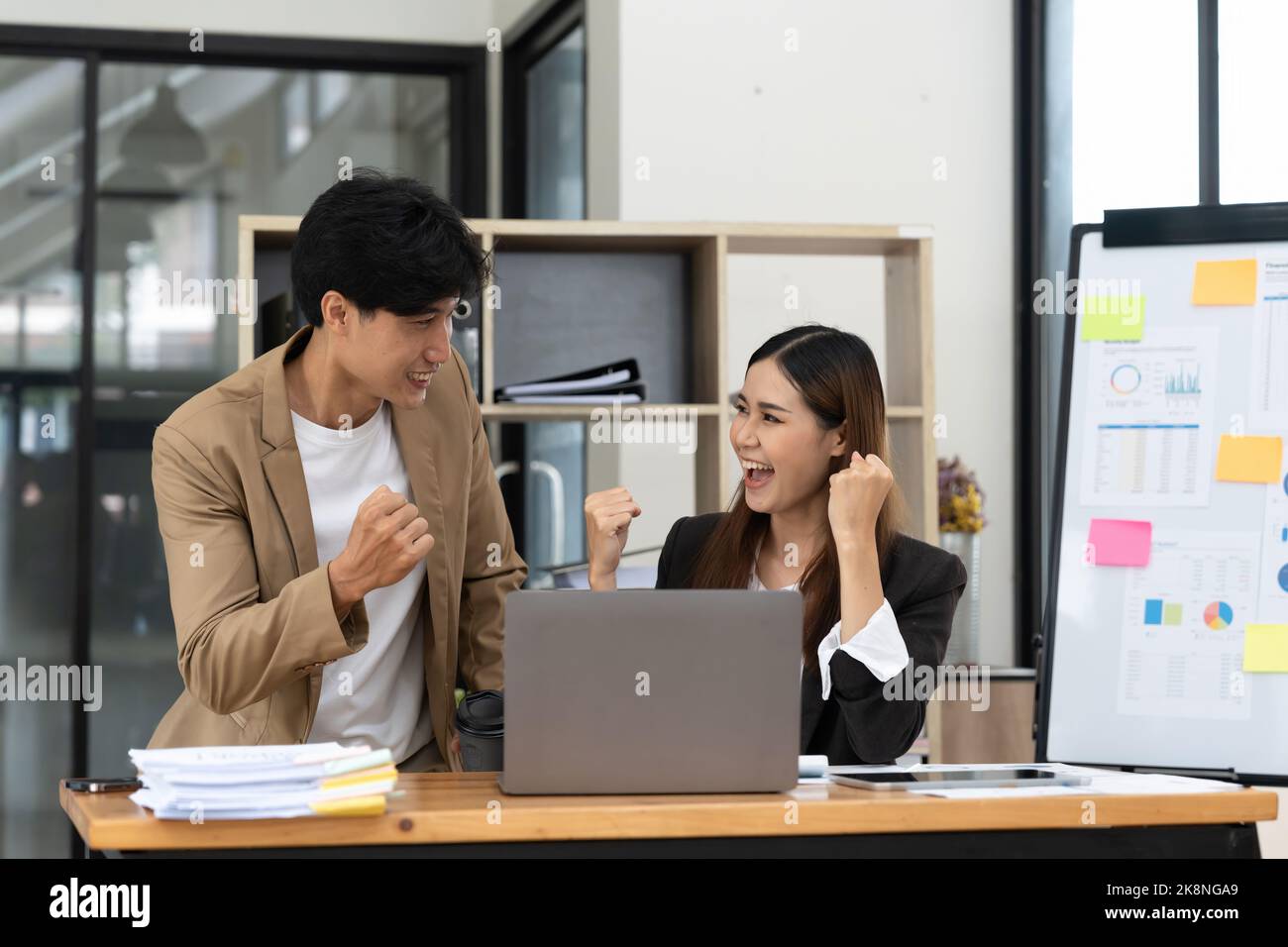 Successful entrepreneurs and business asian people achieving goals ...