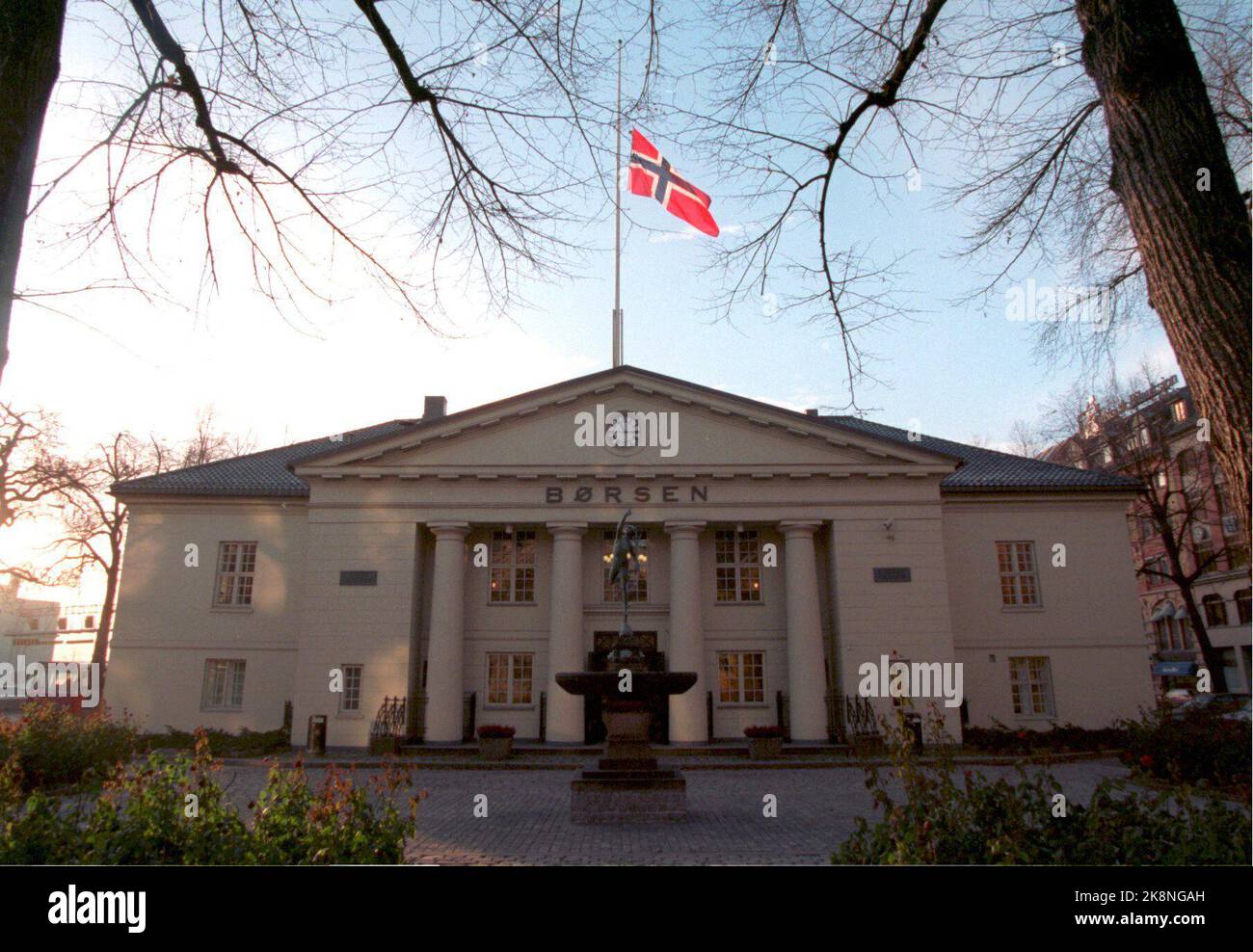 Tor richardsen exchanges exterior flag hi-res stock photography and ... Tor richardsen exchanges exterior flag hi-res stock photography and ...
