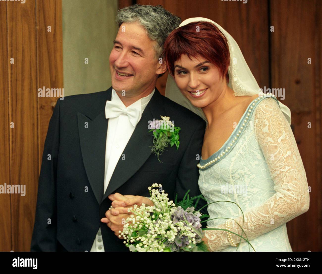 Bergen sissel kyrkjebo and eddie skoller after the wedding photo hi-res ...