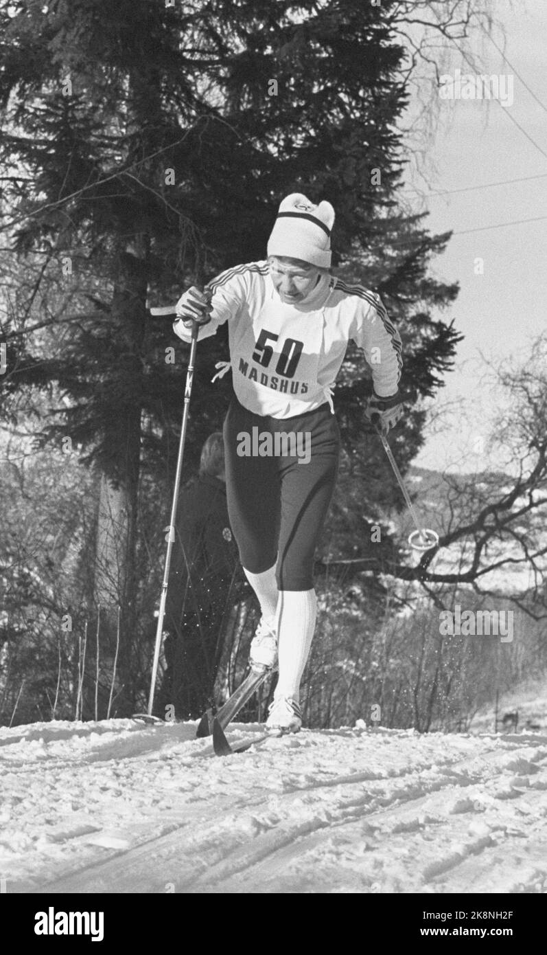 Ntb ntb skiing full figure action hi-res stock photography and images ...