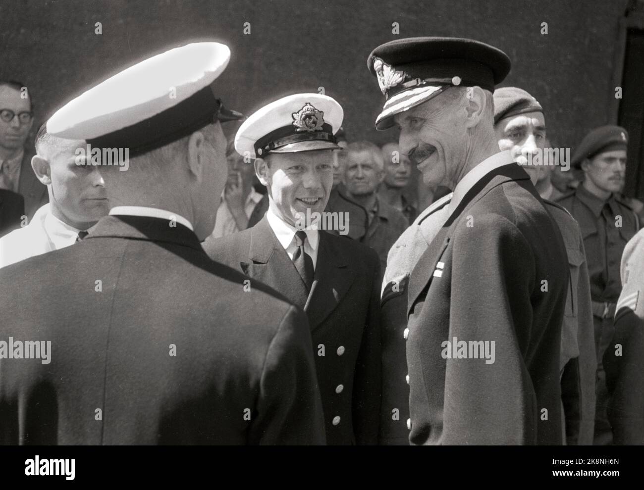 Oslo june 1945 h m king vii visits the bergensfjord vessel hi-res stock ...