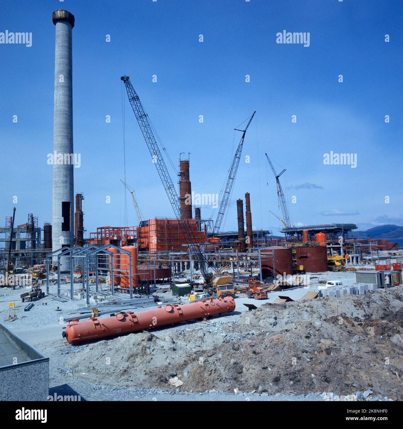 Elevator cranes photo hi-res stock photography and images - Alamy