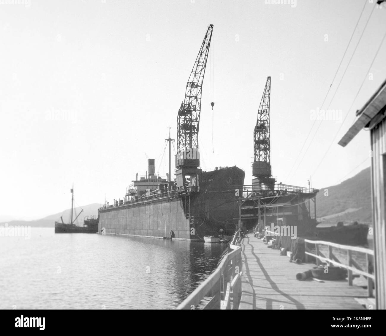 Narvik 19471115. The rebuilding of ore transport with the Ofotbanen and ...