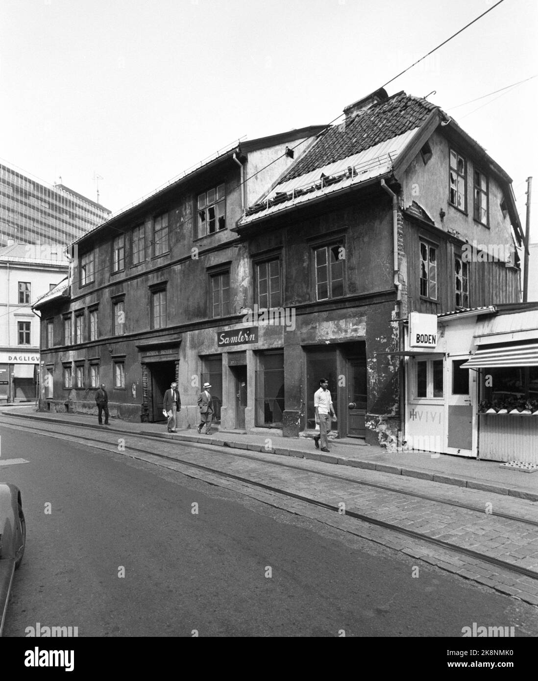 But it was destroyed by fire in november 1975 hi-res stock photography ...