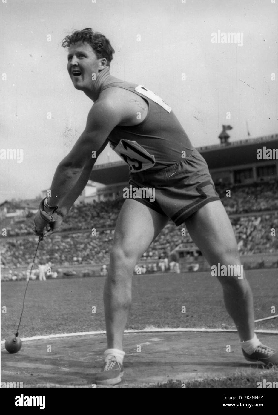 Slegg thrower Sverre Strandli in Action EM 1950 Photo: NTB / Archive ...