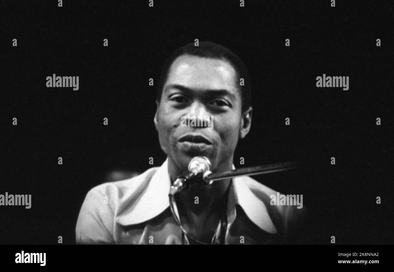 Fela kuti paris hi-res stock photography and images - Alamy