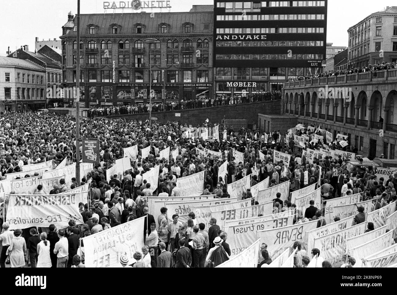 Oslo 19710607 Demonstration trains against the EEC / Common Market. One ...
