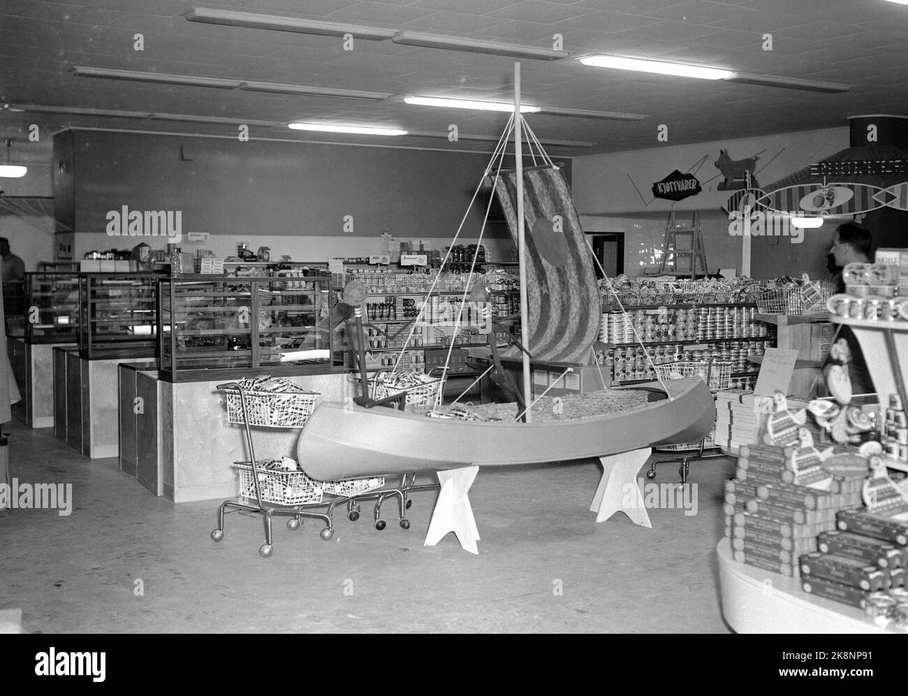 Stabekk / Oslo 19551130 Interior of Scandinavia's most beautiful self ...