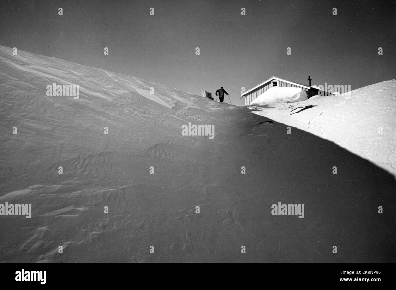 Jotunheimen easter 1964 the tourist associations cabin olavsbu in ...