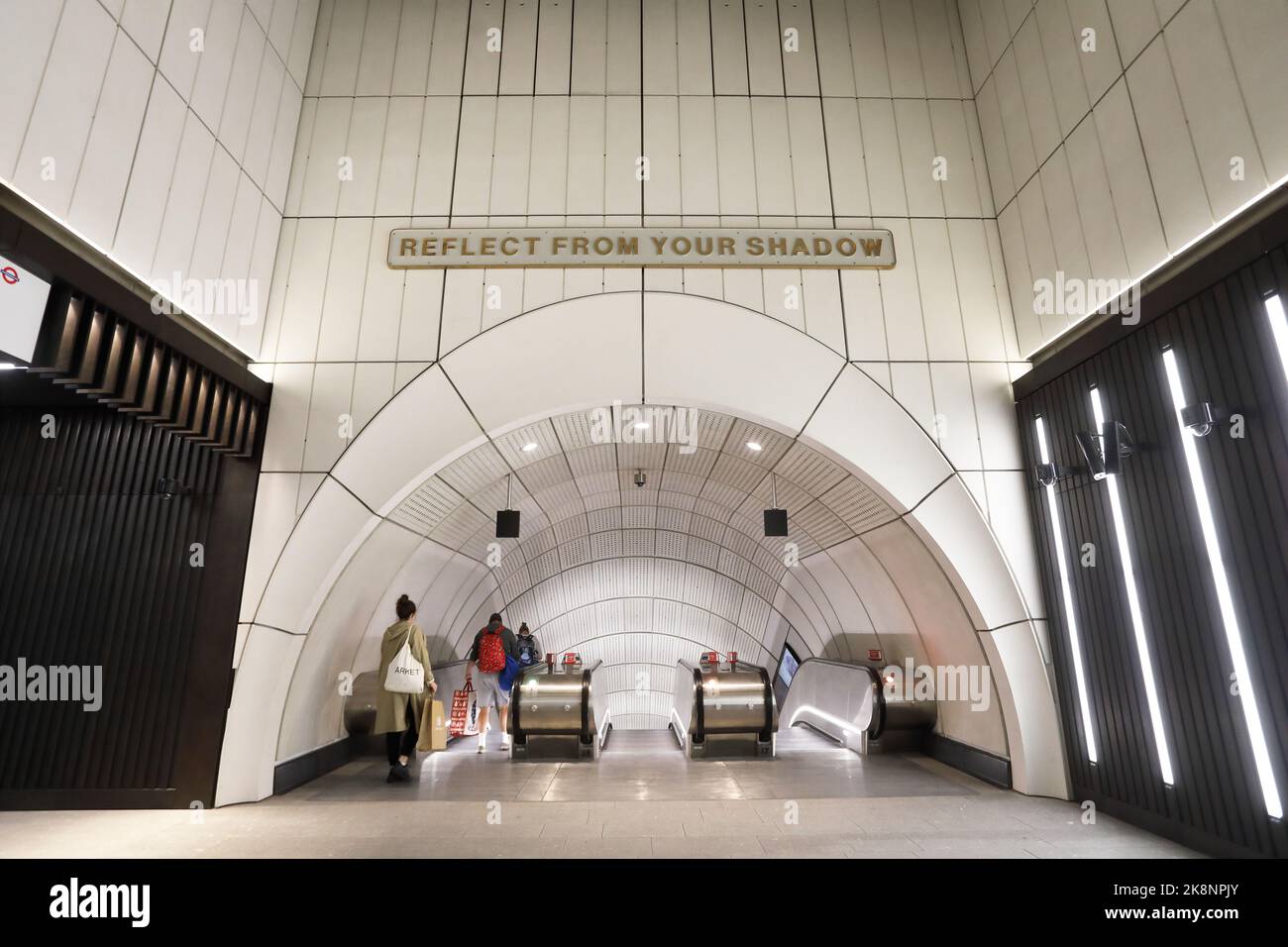 Elizabeth line stations hi-res stock photography and images - Alamy