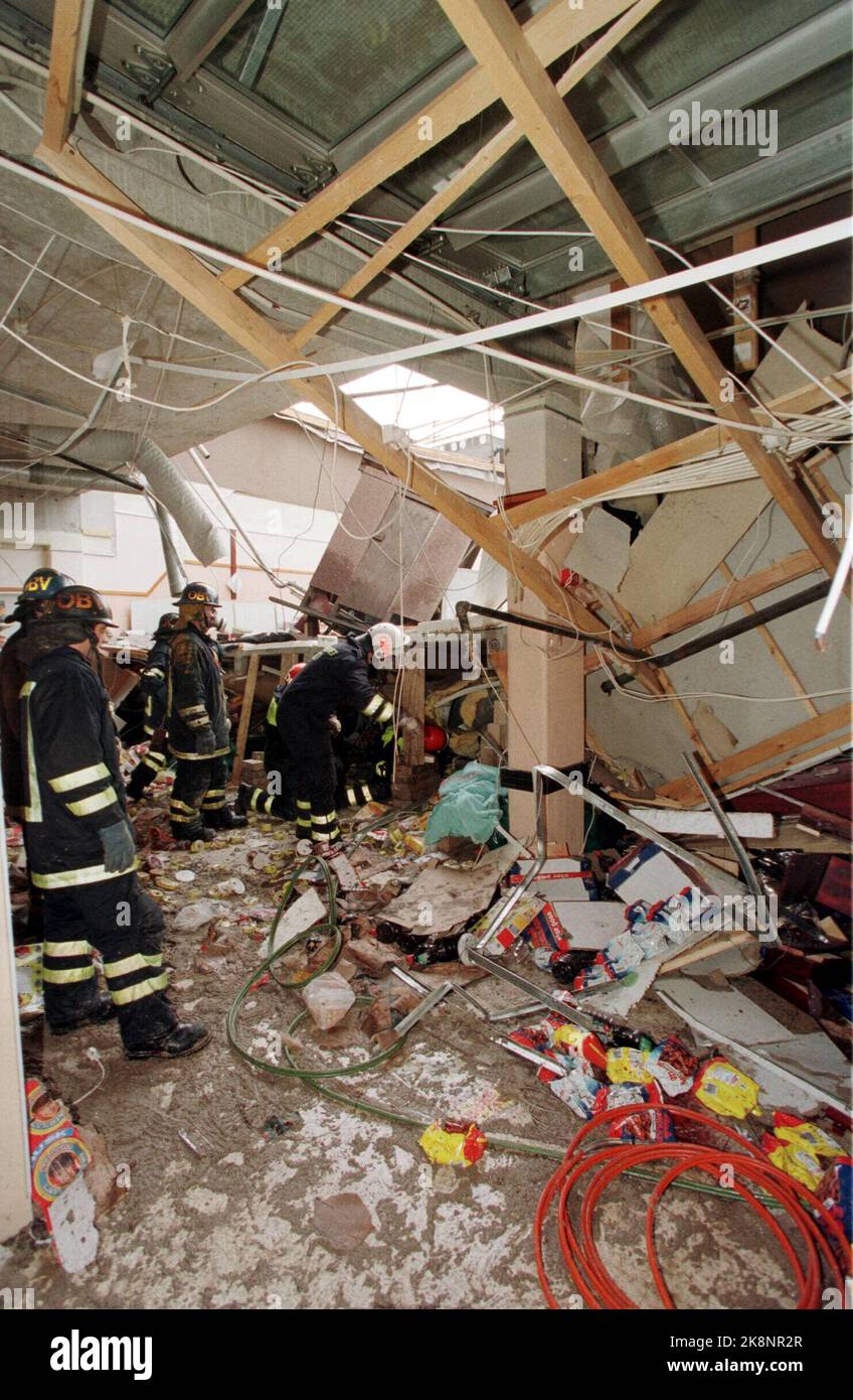 Centra store hi-res stock photography and images - Alamy