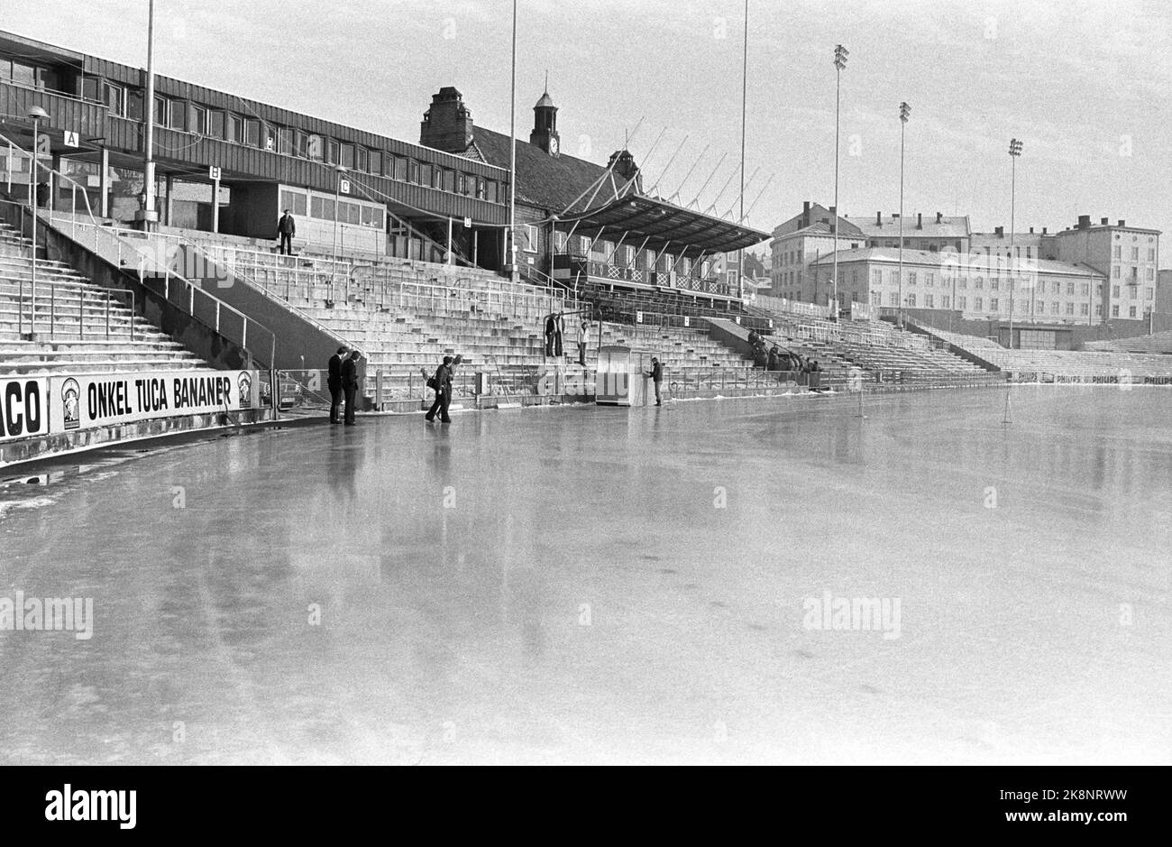 Oslo February 9, 1975. World Championships at Bislett Stadium. The ice ...