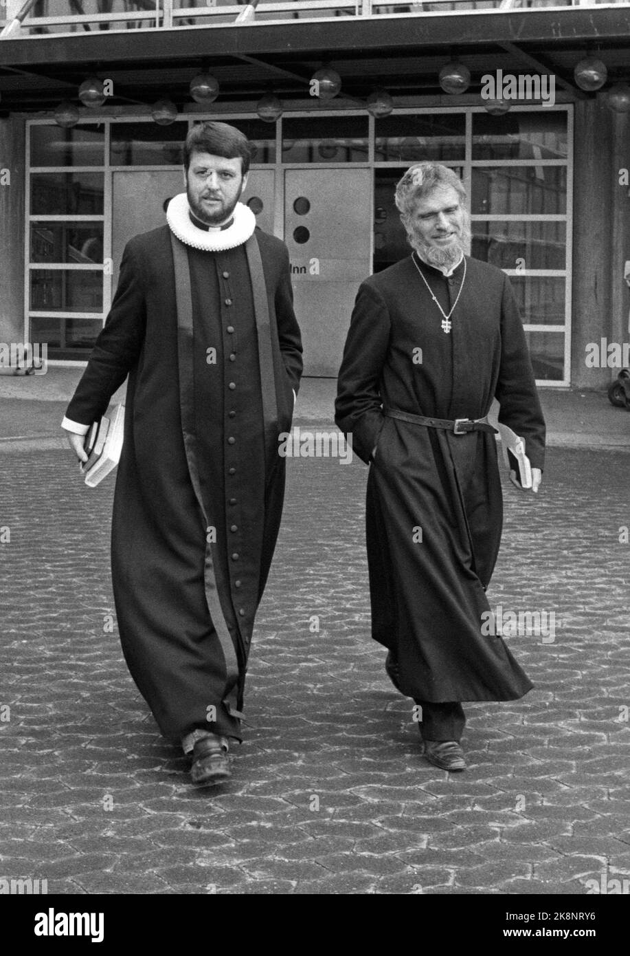 Henrik laurvik ntb priesthood priest full figure hi-res stock ... Henrik laurvik ntb priesthood priest full figure hi-res stock ...