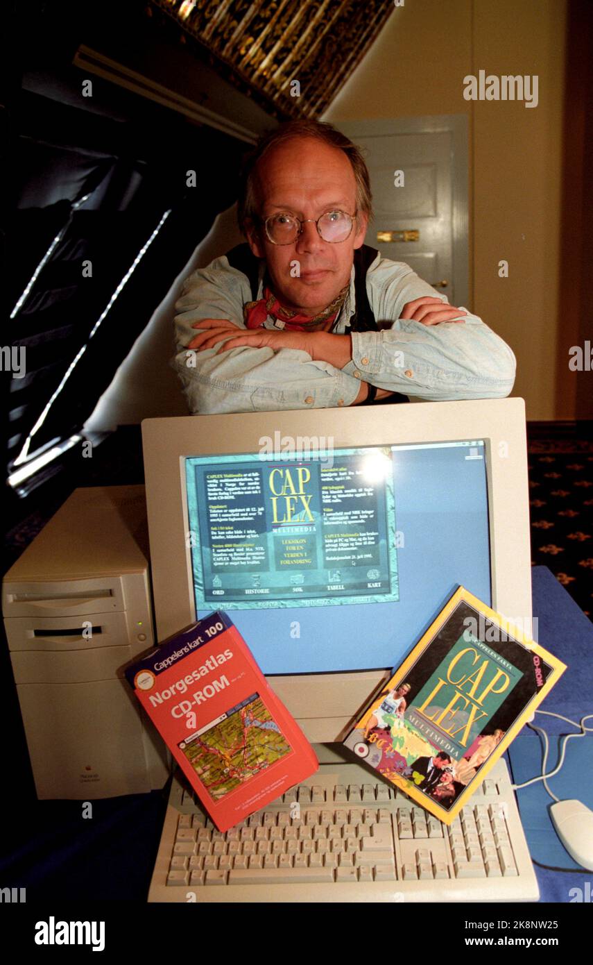 Oslo 199508 Pål Steigan shows the lexicon Cap-Lex in CD Rom. Photo ...
