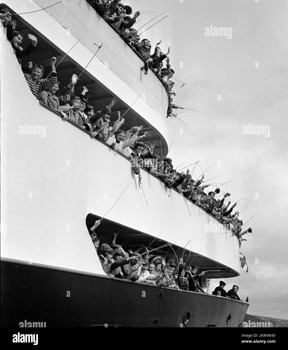 Oslo 19590607 The Russian travels to Denmark with the Danish boat. Here ...