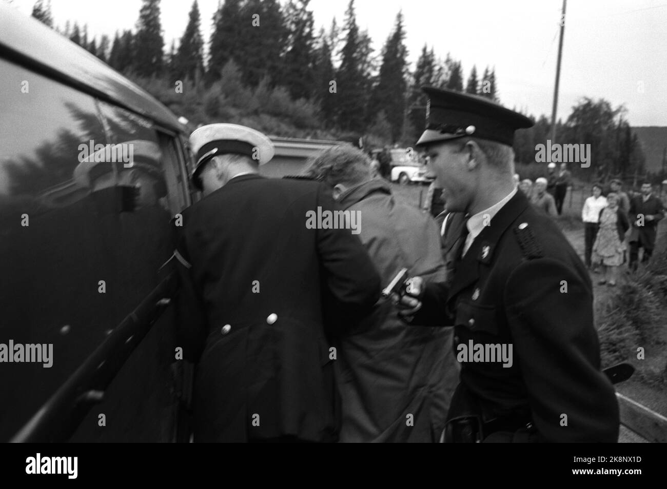 Hadeland September 1963 Three prisoners have fled from the Bots prison ...