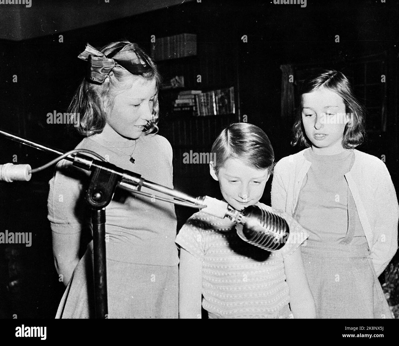 USA Christmas 1942. The Crown Prince family in an exile during the war ...