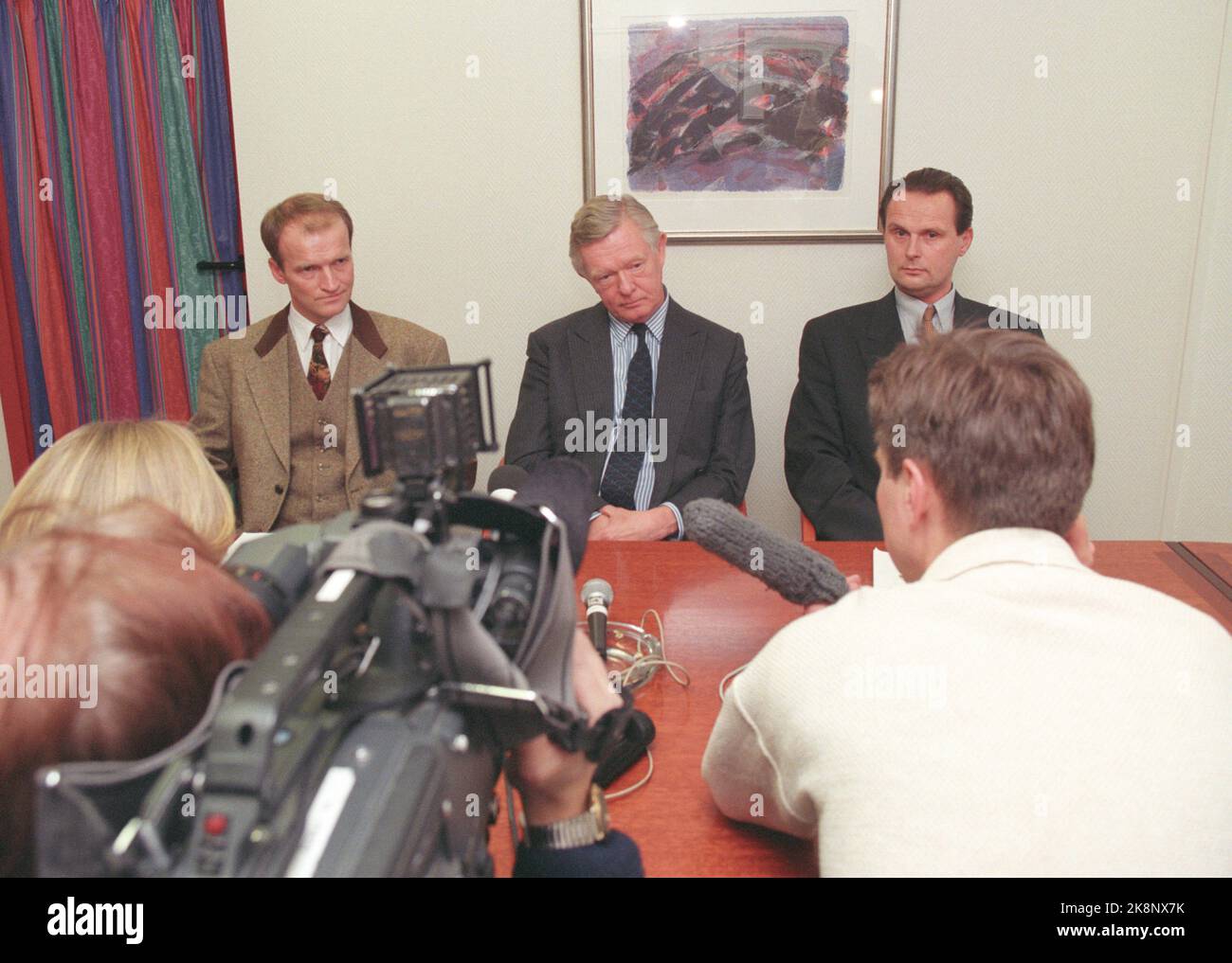 Oslo 19951115. Former shipowner Nils Jørgen Astrup (middle) is ...