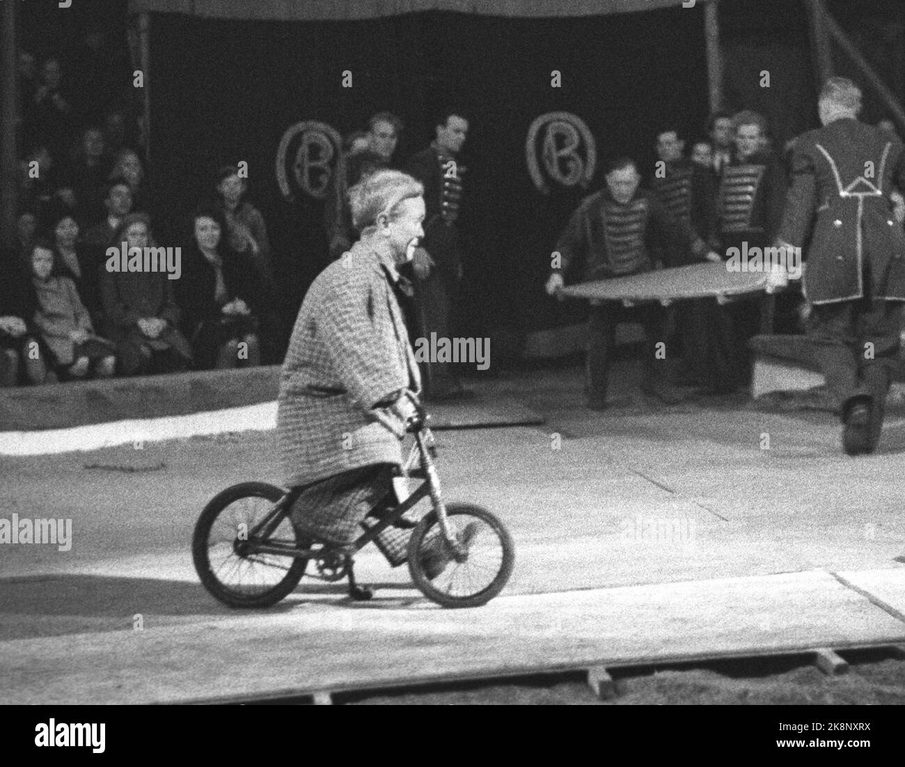 Circus clown bike hi-res stock photography and images - Alamy