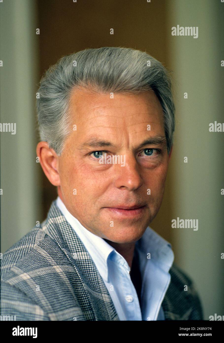 Oslo 19880601 culture director of nrk kent nilssen photo hi-res stock ...