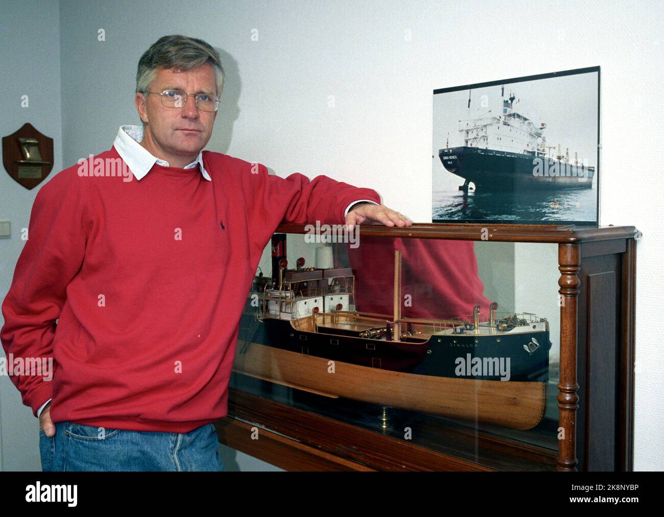 Inge gjellesvik ntb model boat alone portrait hi-res stock photography ...