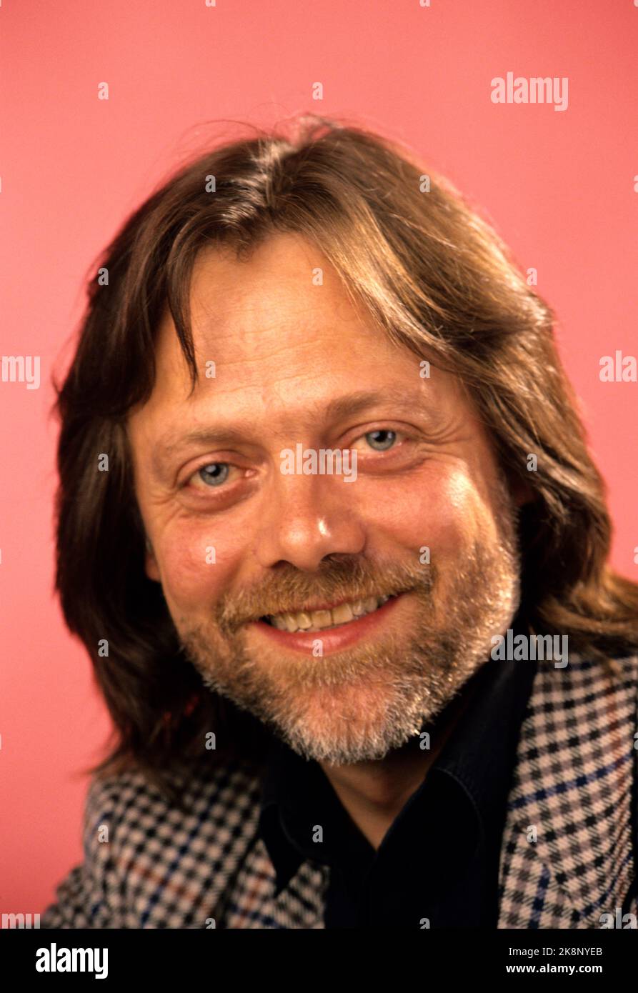 Oslo 19930609 Show singer Lillebjørn Nilsen, smiling portrait. Photo ...