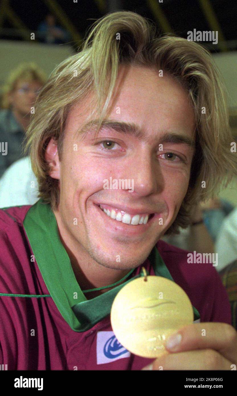 Barcelona, Spain 19950312: World Cup athletics. Run. Geir Moen with the ...