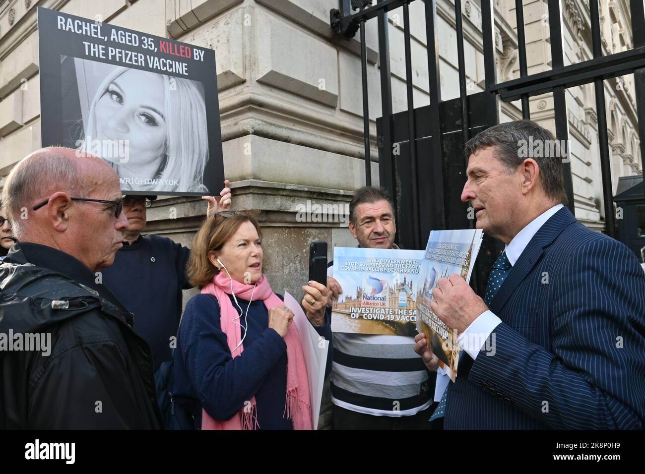 Parliament Square, London, UK, 24th October 2022. Anthony Webber trying ...