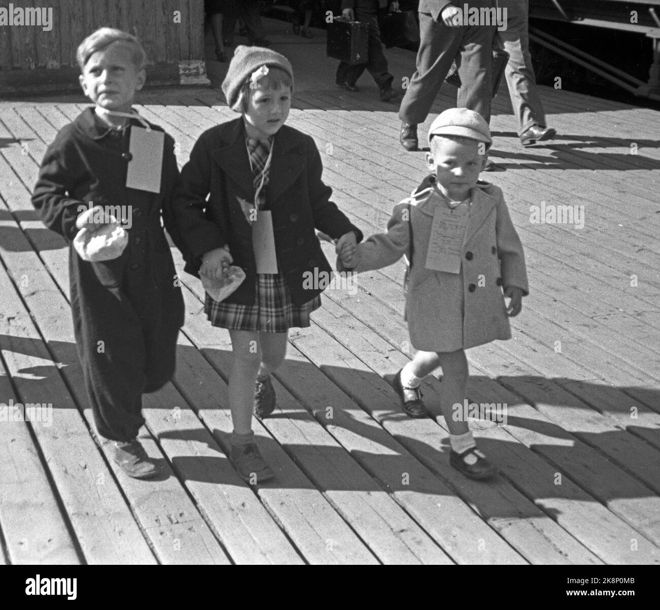 Children on the way Black and White Stock Photos & Images - Alamy