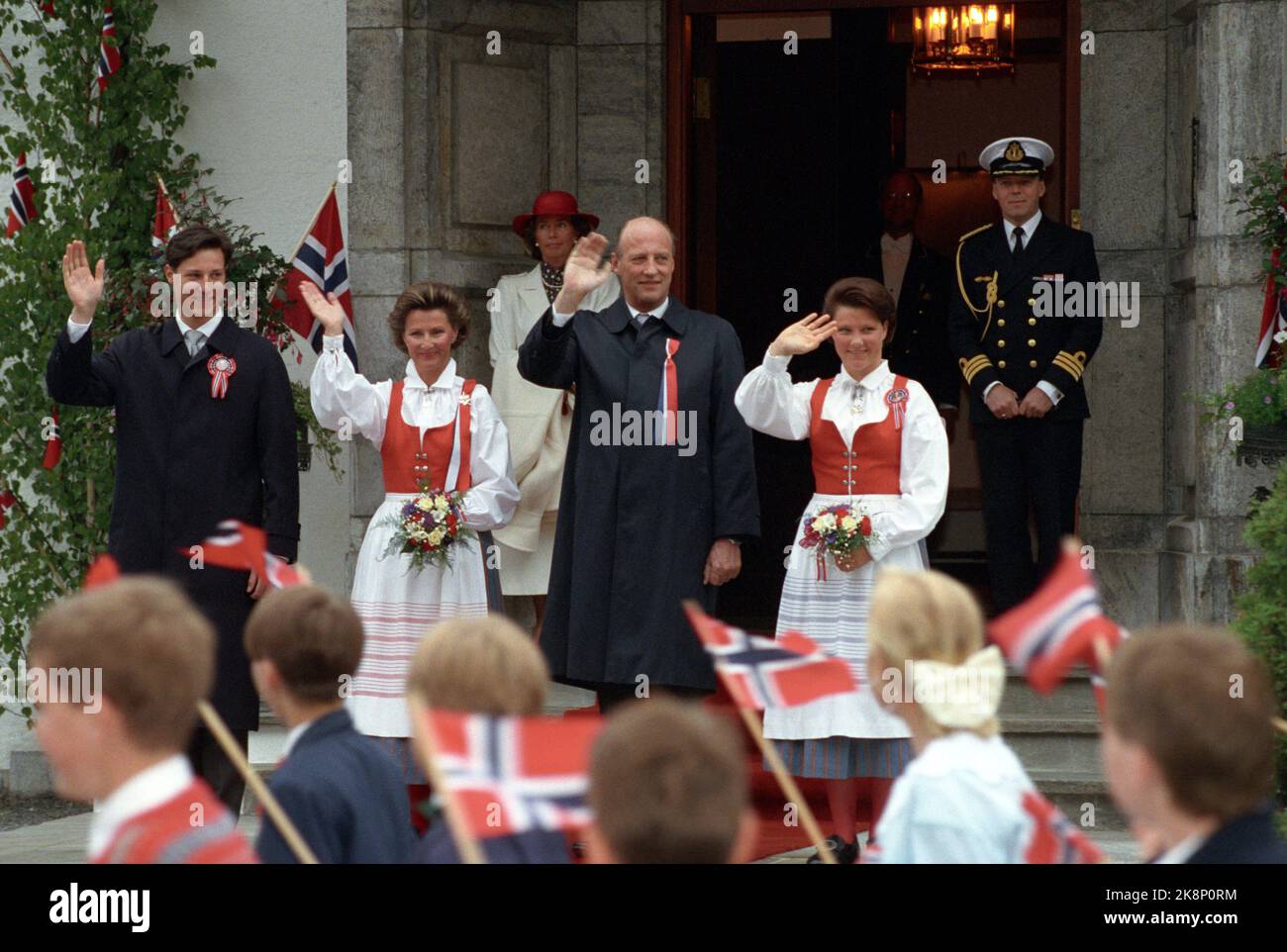 Skaugum, Asker 19930517: May 17, 1993. The Norwegian royal family meets the May 17 train on the ...