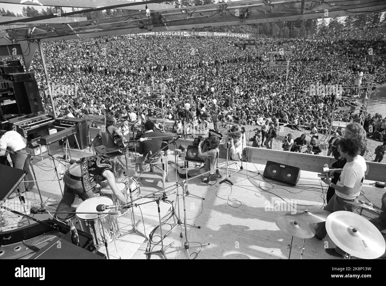 Current ntb concert crowd music genres hi-res stock photography and ...