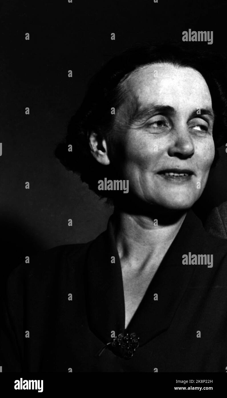 19521216 hi-res stock photography and images - Alamy